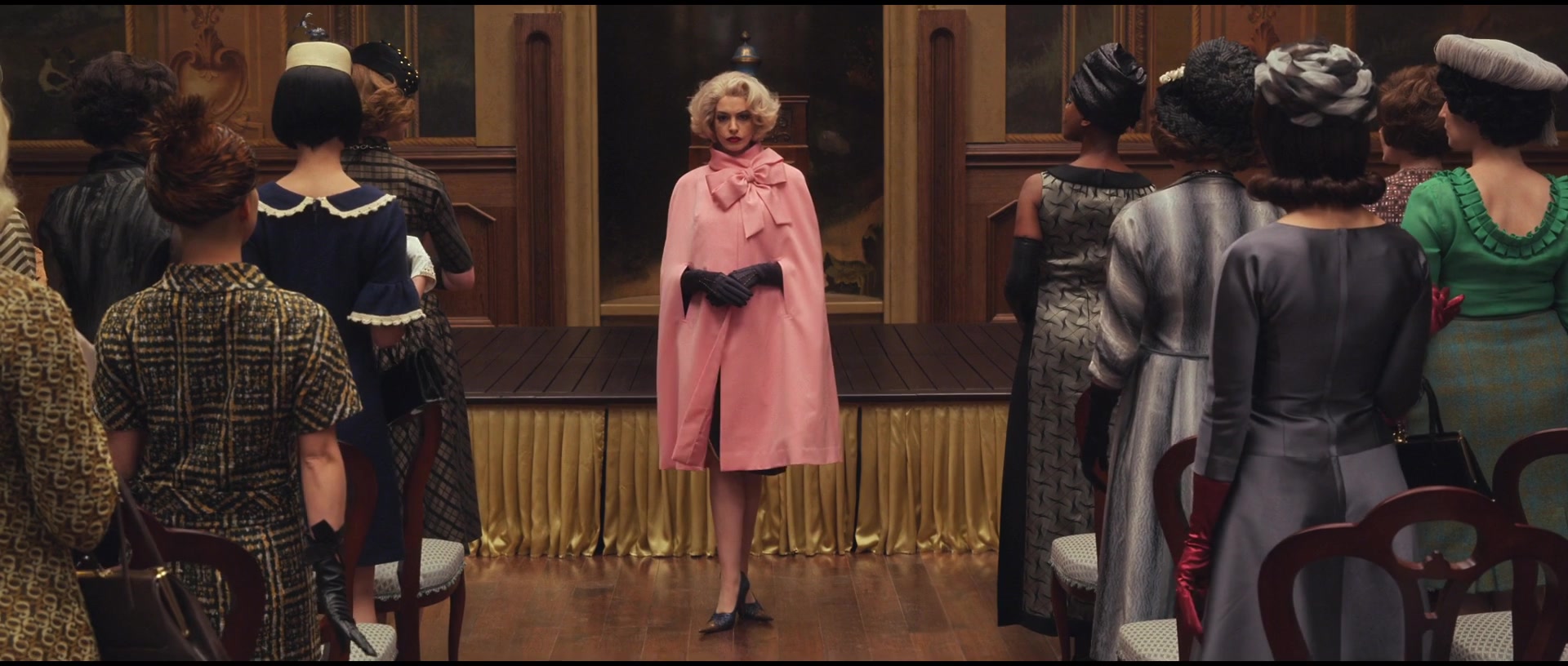 Screen Captures - 0156 - Anne Hathaway Fan Gallery